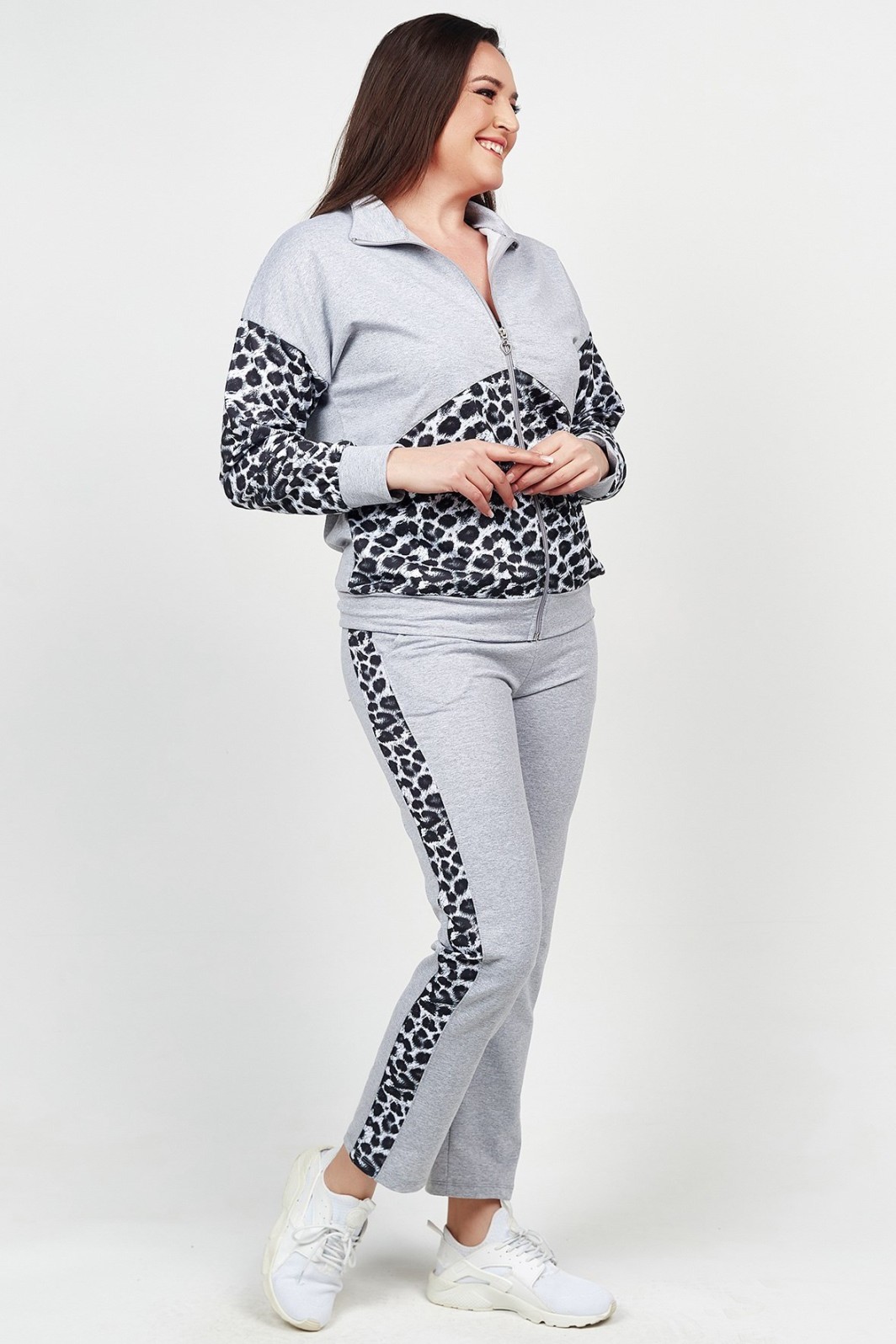 Pilkai treningai su gyvūnų kailio rašto motyvais ️ Drabužiai moterims