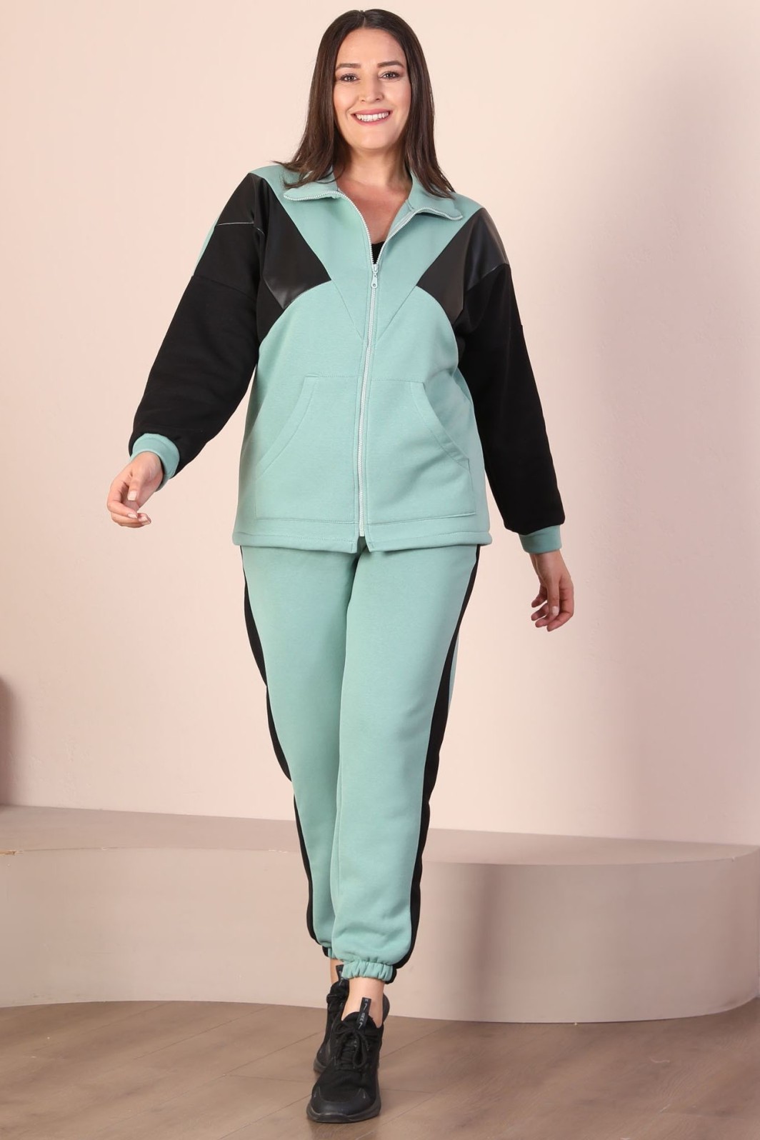 Moteriškas treningas su užtrauktuku ️ Laisvalaikio kostiumai apkūnioms