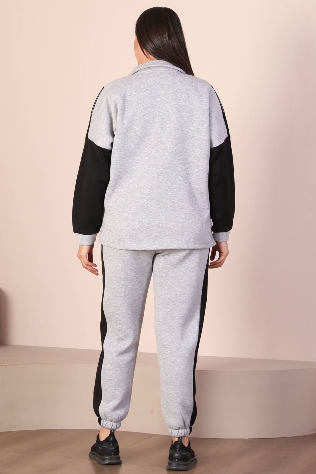 Moteriškas treningas su užtrauktuku ️ Drabužiai moterims